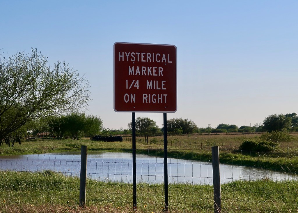 My Favorite Road Sign, Ever – 3rin's View…